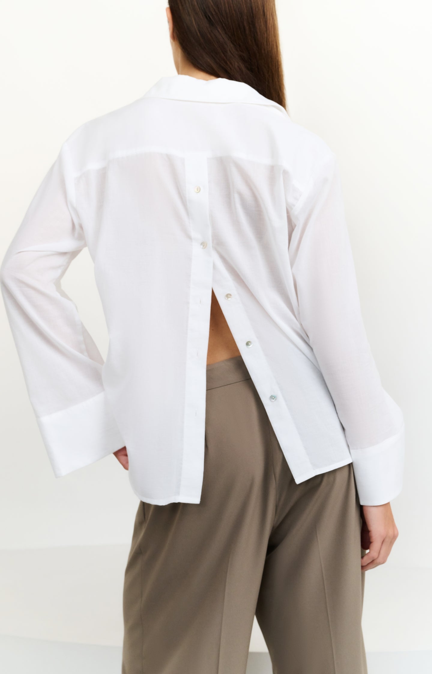 Boyfriend blouse met knopen op de rug