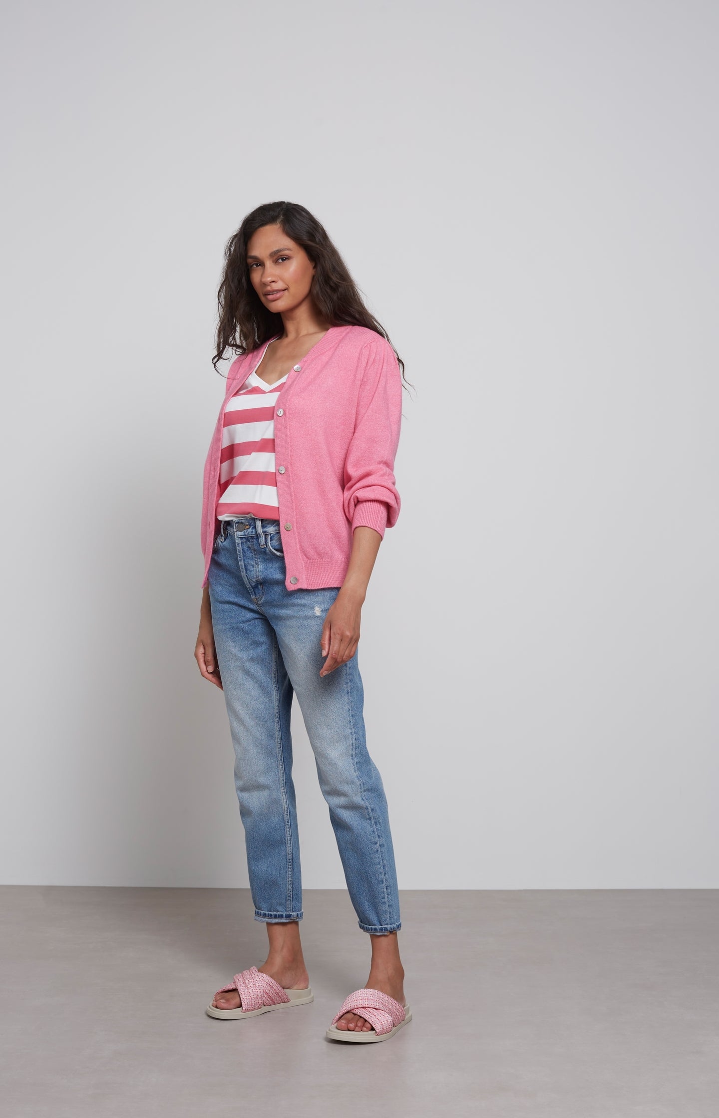 Bomber cardigan with long sleeves, buttons and ribbed detail