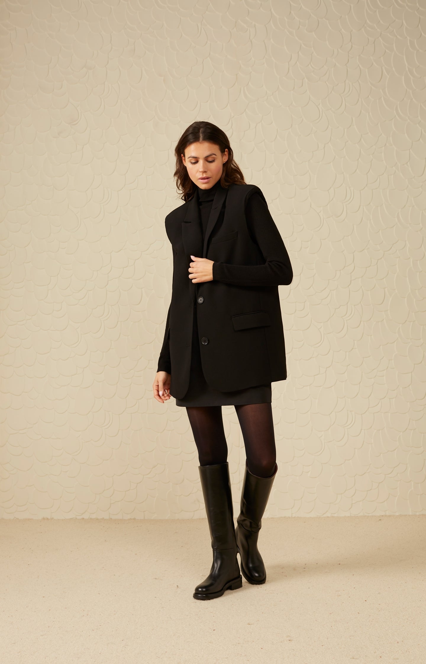 Mini skirt with cargo belt, cargo pockets and a zip