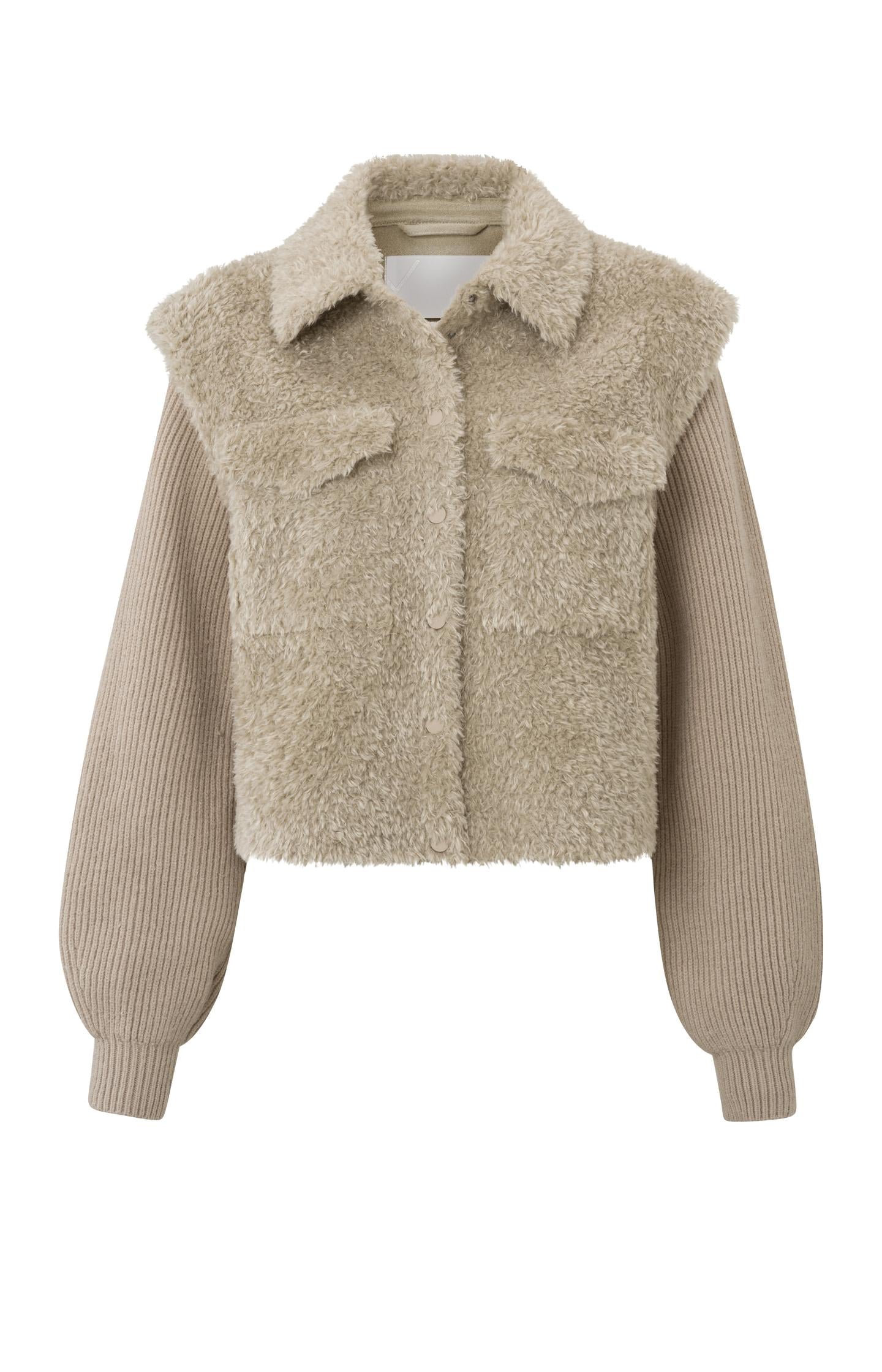 Short teddy jacket with long puff sleeves and pockets